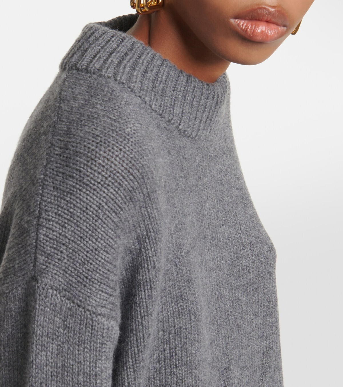 Lisa Yang Sony cashmere sweater Lisa Yang