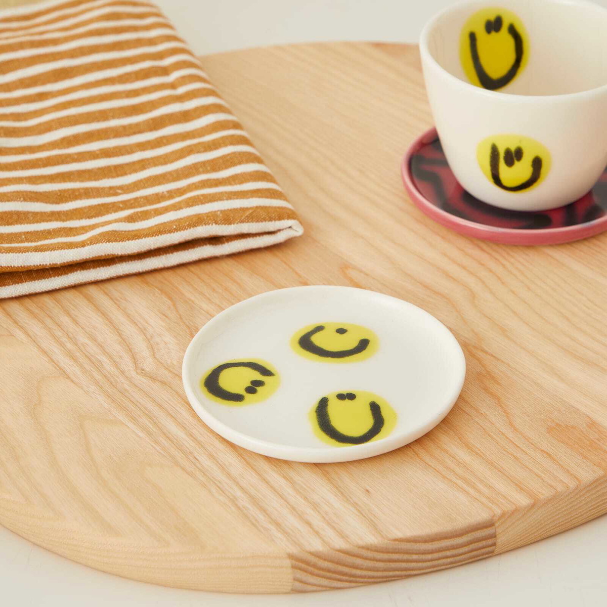 Frizbee Ceramics XS Plate in Smile Frizbee Ceramics