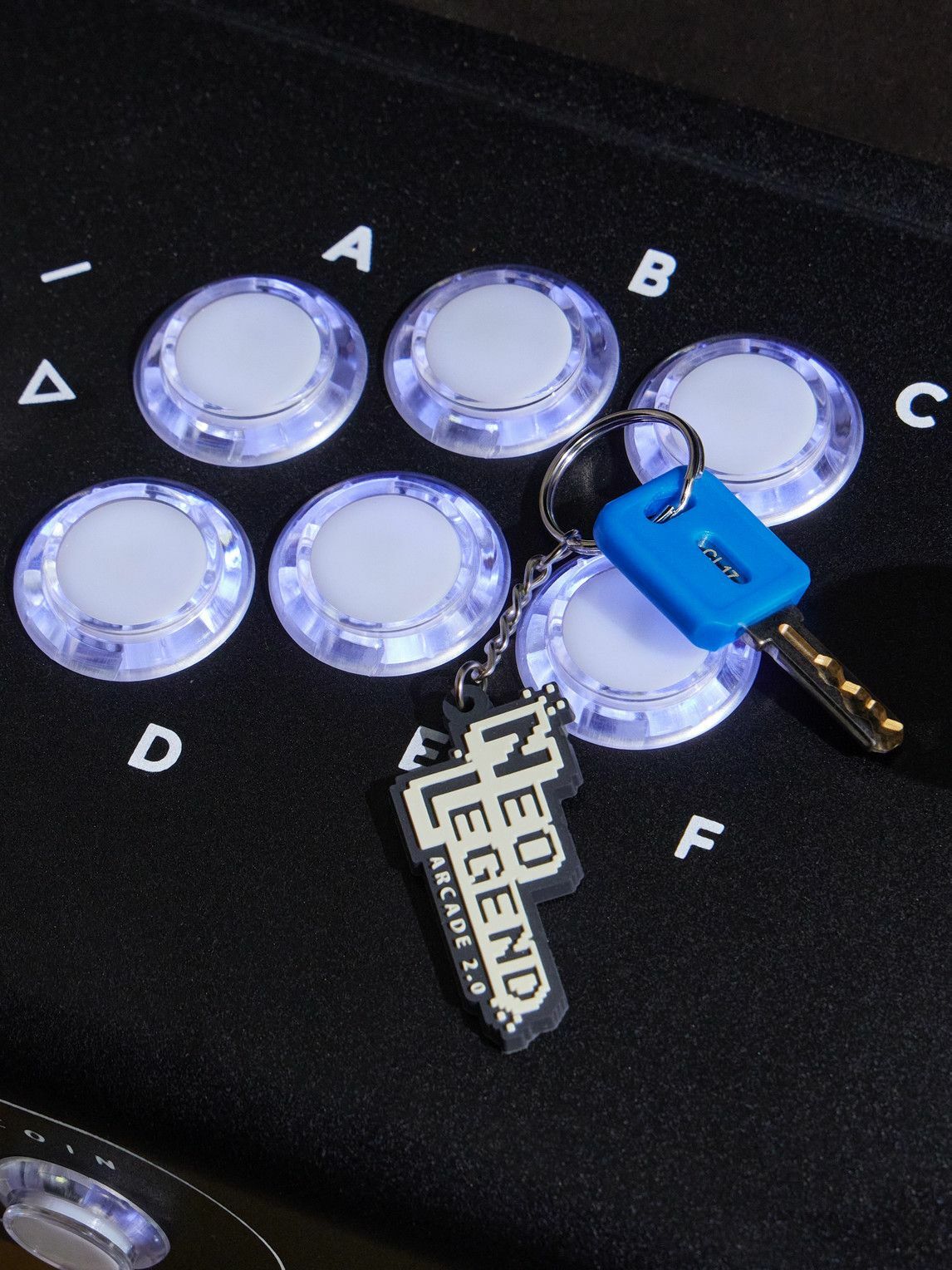 Neo Legend - The Smiley Company Monochrome Spray Compact Arcade Game ...