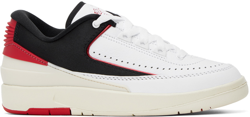 Nike Jordan White & Black Air Jordan 2 Retro Low Sneakers Nike Jordan Brand