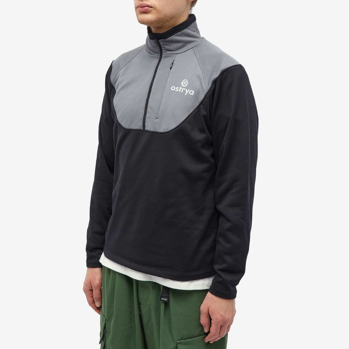 Ostrya Men's Rove Tech Half Zip Fleece in Charcoal Ostrya