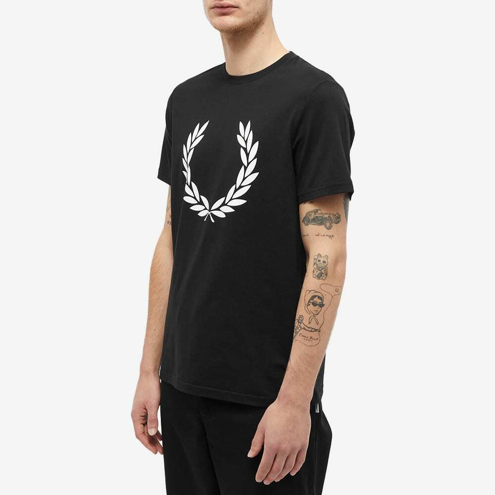 Fred Perry Authentic Men's Laurel Wreath Print T-Shirt in Black Fred ...