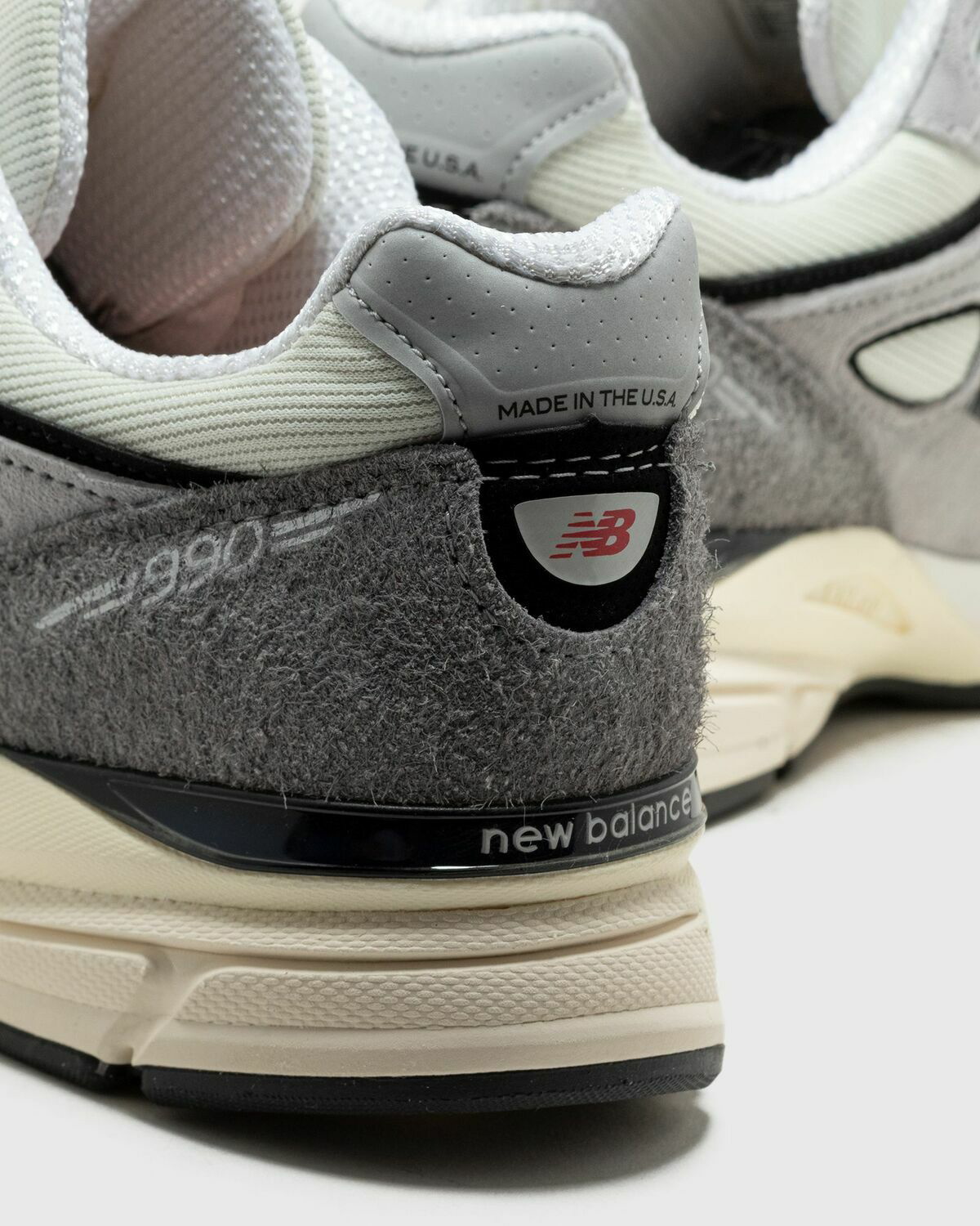 New Balance U990 V4 Grey/Beige Lowtop New Balance