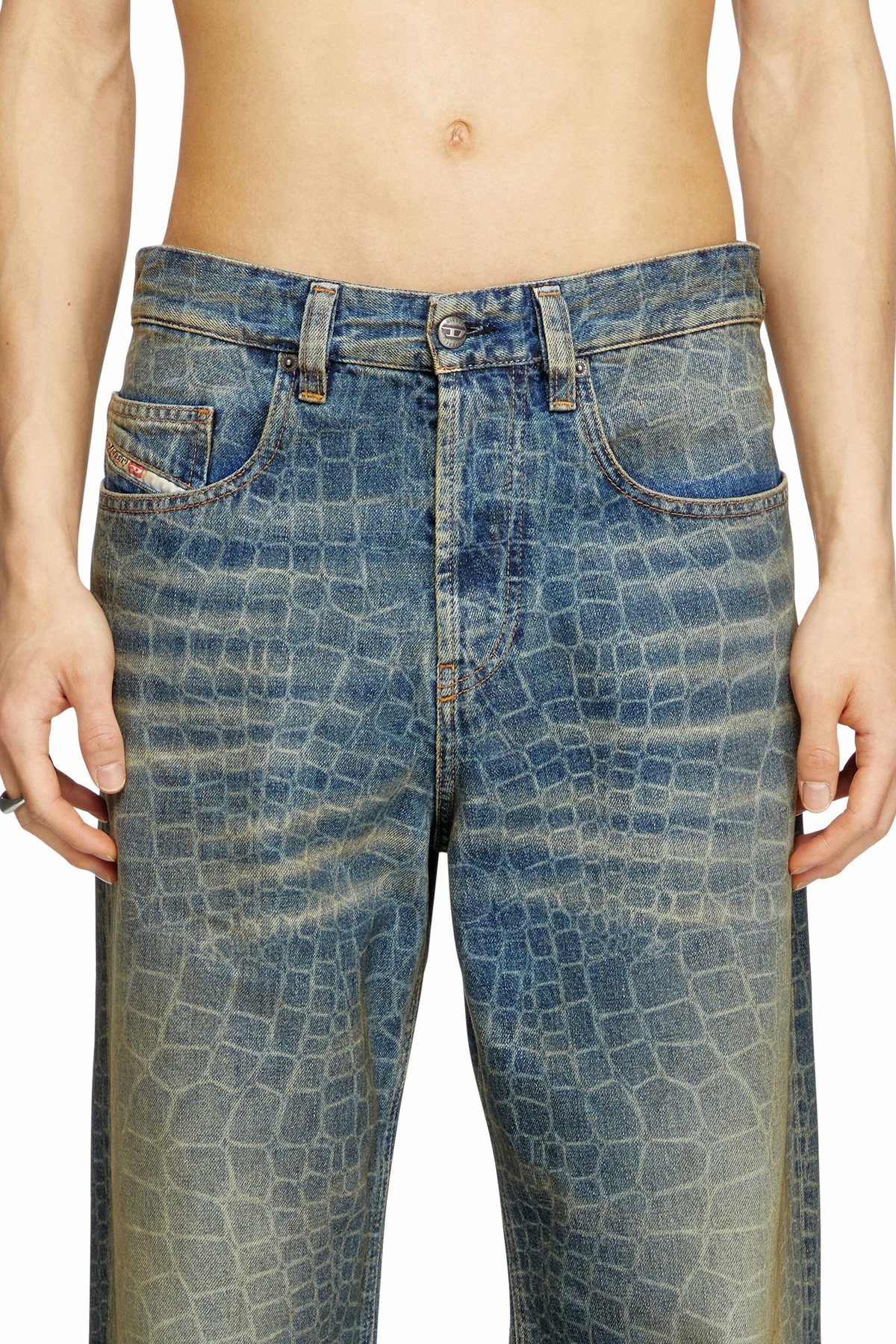 Diesel Relaxed Jeans - 2001 D-Macro - Jeans Mens in Blue Diesel