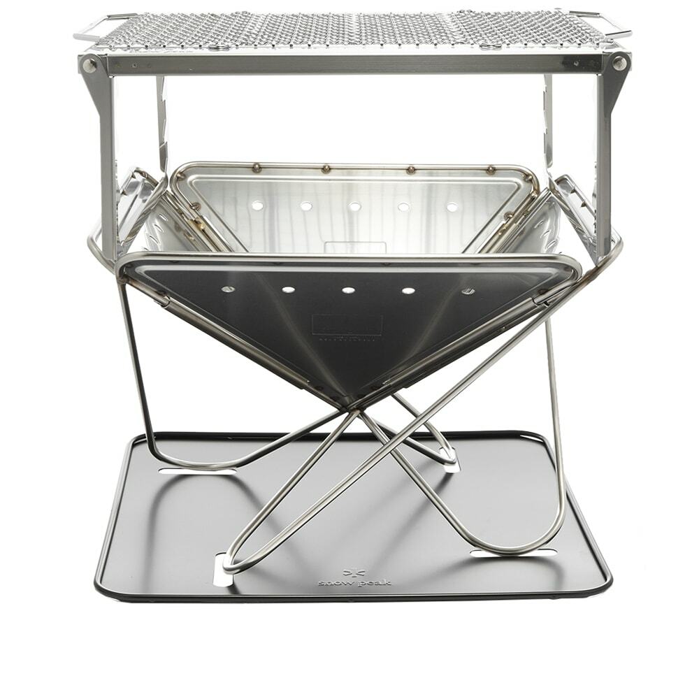 Snow Peak Pack & Carry Grill Set in Silver Snow Peak