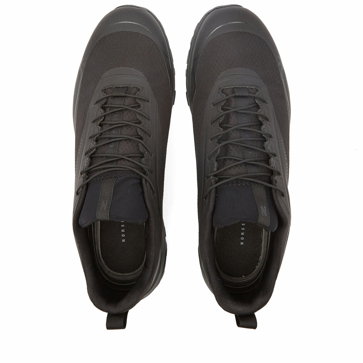 Norse Projects Men's Laced Up Runner V02 Sneakers in Black Norse Projects