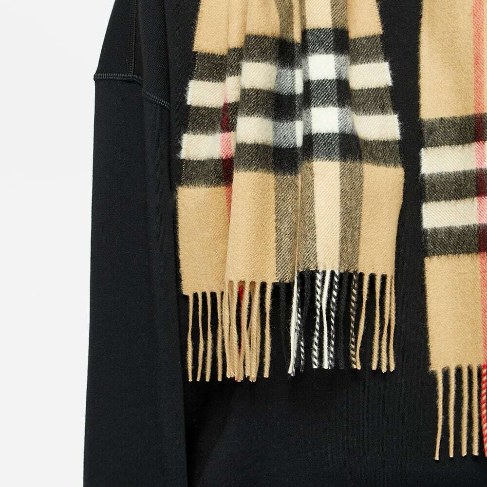 Burberry Women's Giant Checked Scarf in Archive Beige Burberry