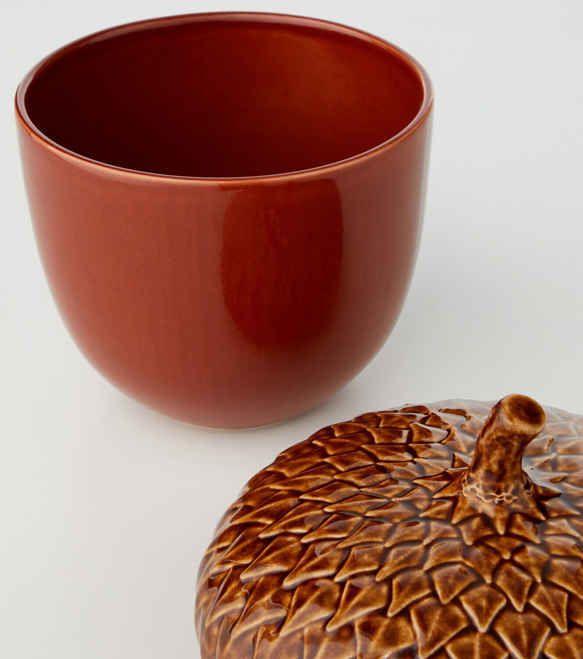 Bordallo Pinheiro Gudrun Acorn Large earthenware container by Claudia Schiffer Bordallo Pinheiro