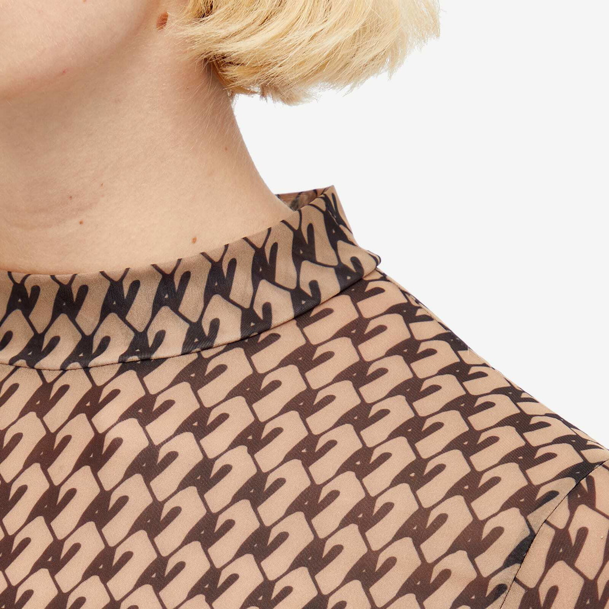 AVAVAV Women's Apartment Layering Top in Av Signature/Dark AVAVAV