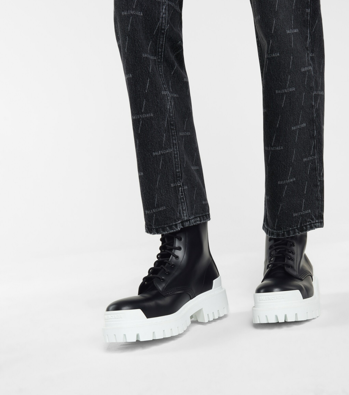 Balenciaga - Strike leather ankle boots Balenciaga