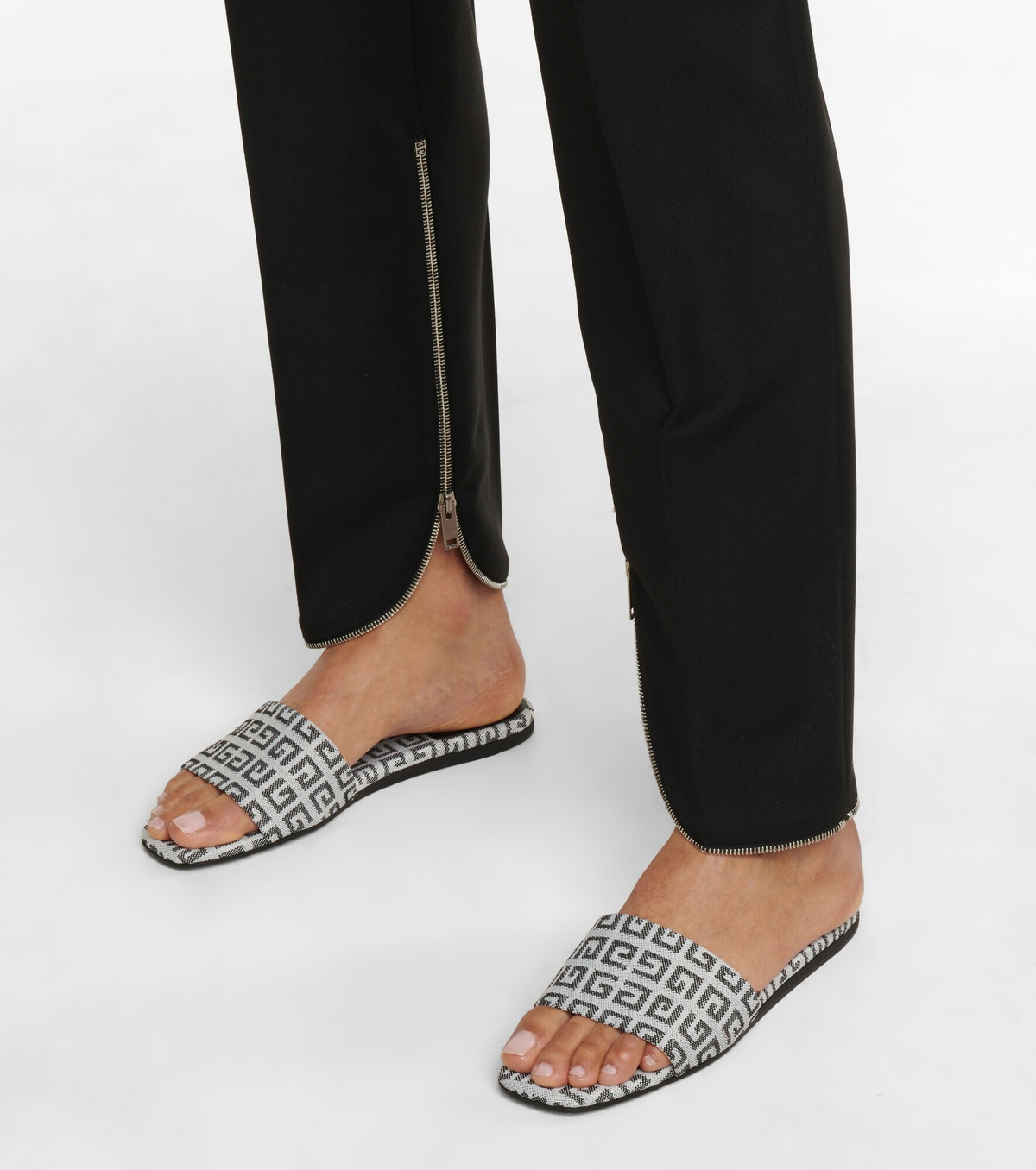 Givenchy - 4G jacquard flat sandals Givenchy