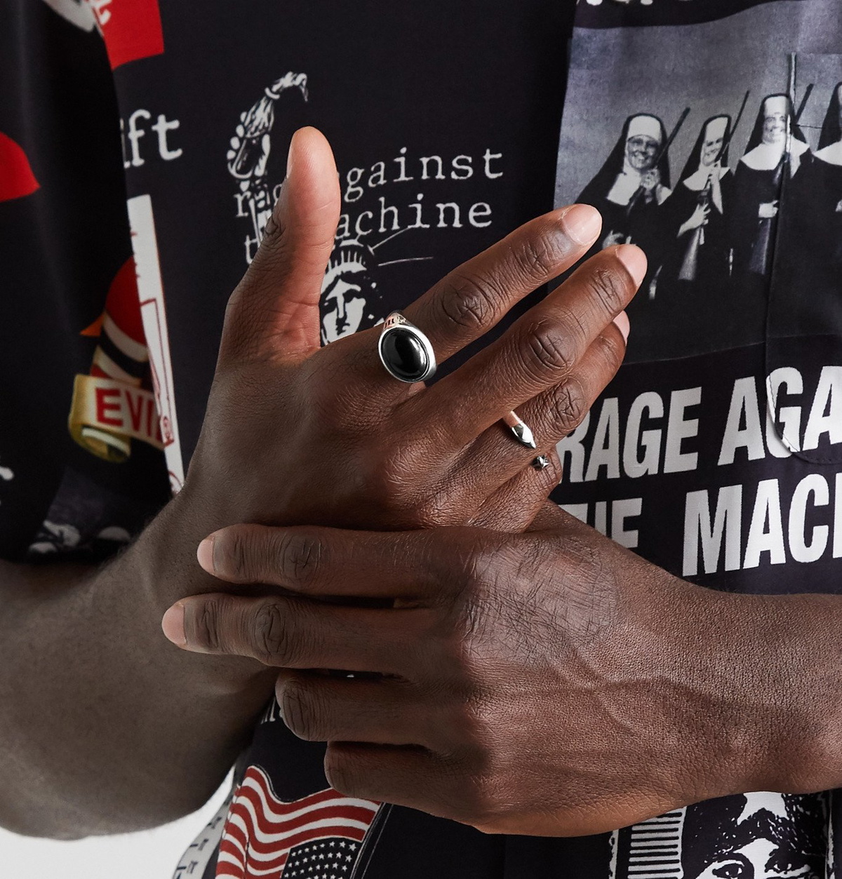 MAPLE - Tubby Sterling Silver and Onyx Ring - Silver Maple