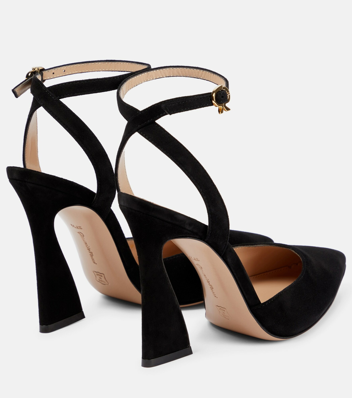 Take A Look About Gianvito Rossi Pump