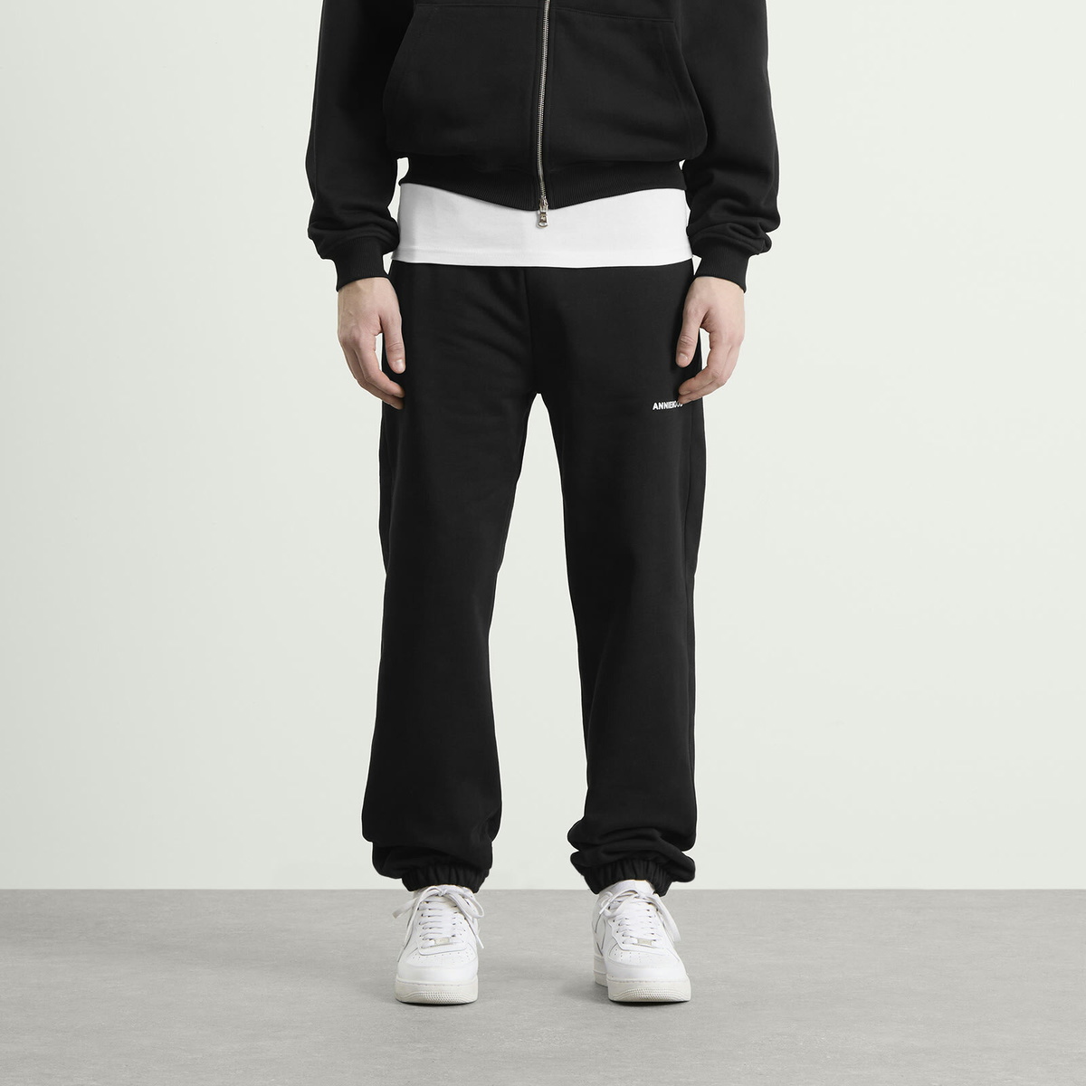 ANNIE HOOD Men's Mini Logo Cuffed Joggers in Black ANNIE HOOD