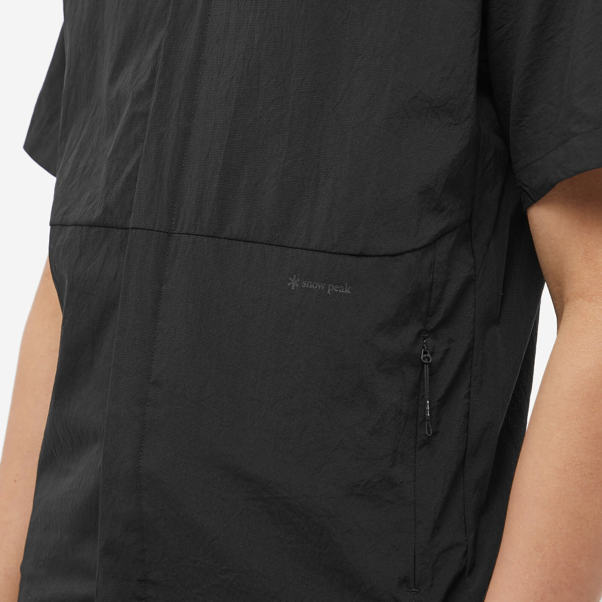Snow Peak Men's Breathable Quick Dry Vacation Shirt in Black Snow Peak