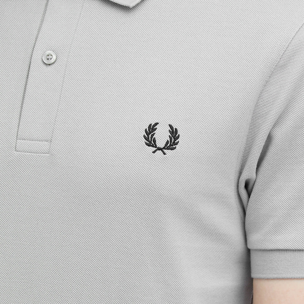 Fred Perry Men's Plain Polo Shirt in Limestone Fred Perry