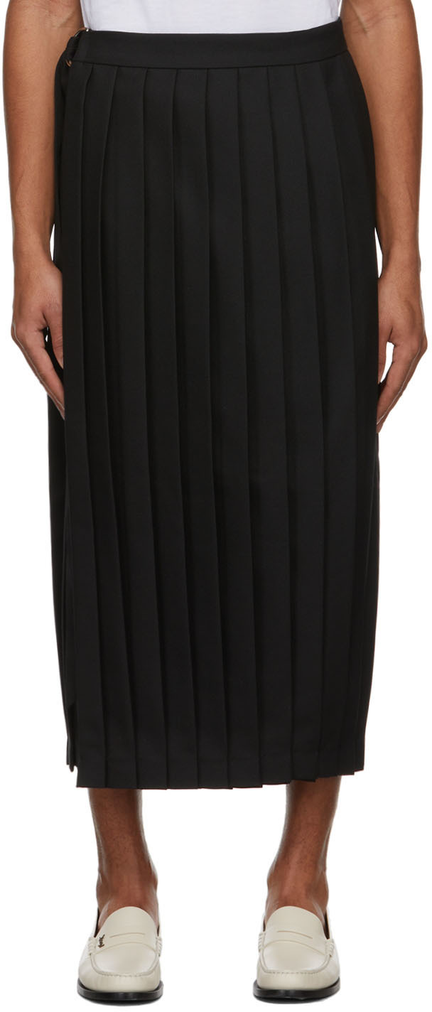 AMI Alexandre Mattiussi Black Long Kilt Shorts AMI Alexandre Mattiussi