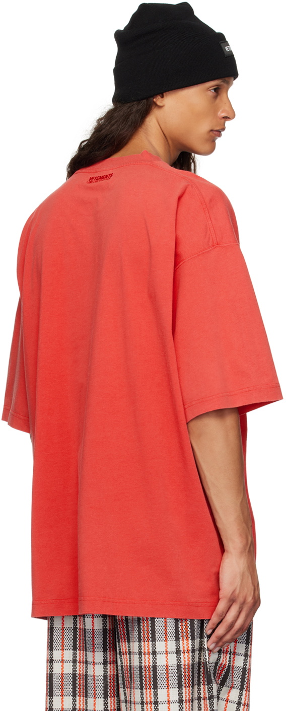 VETEMENTS Red 'A Little Bit Dramatic' T-Shirt Vetements