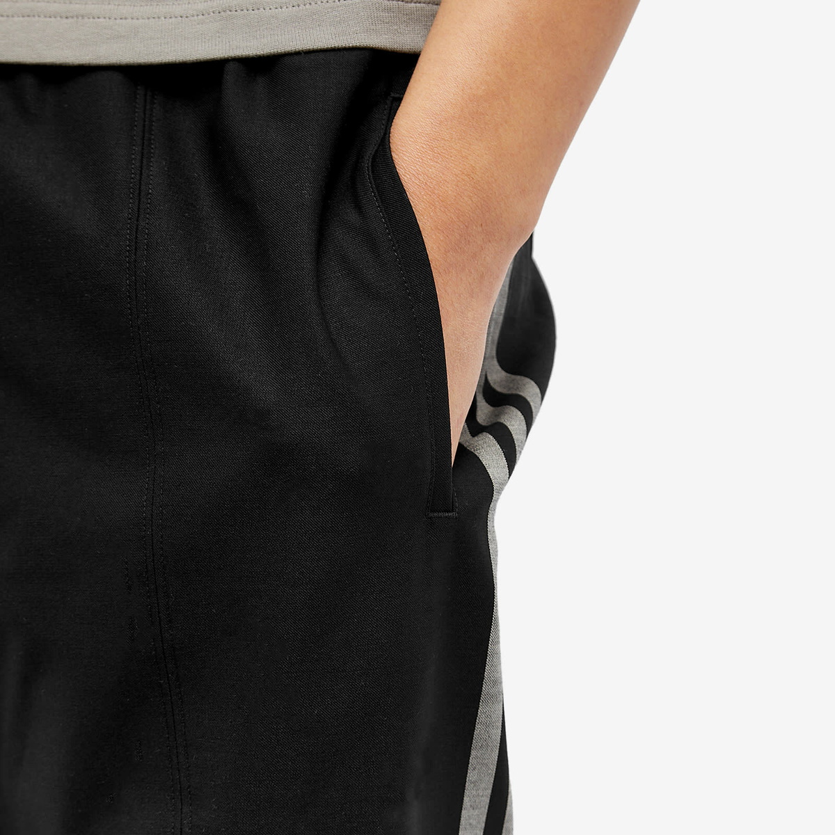 Y-3 Men's 3 Stripe Refined Wool Cuff Pant in Black Y-3