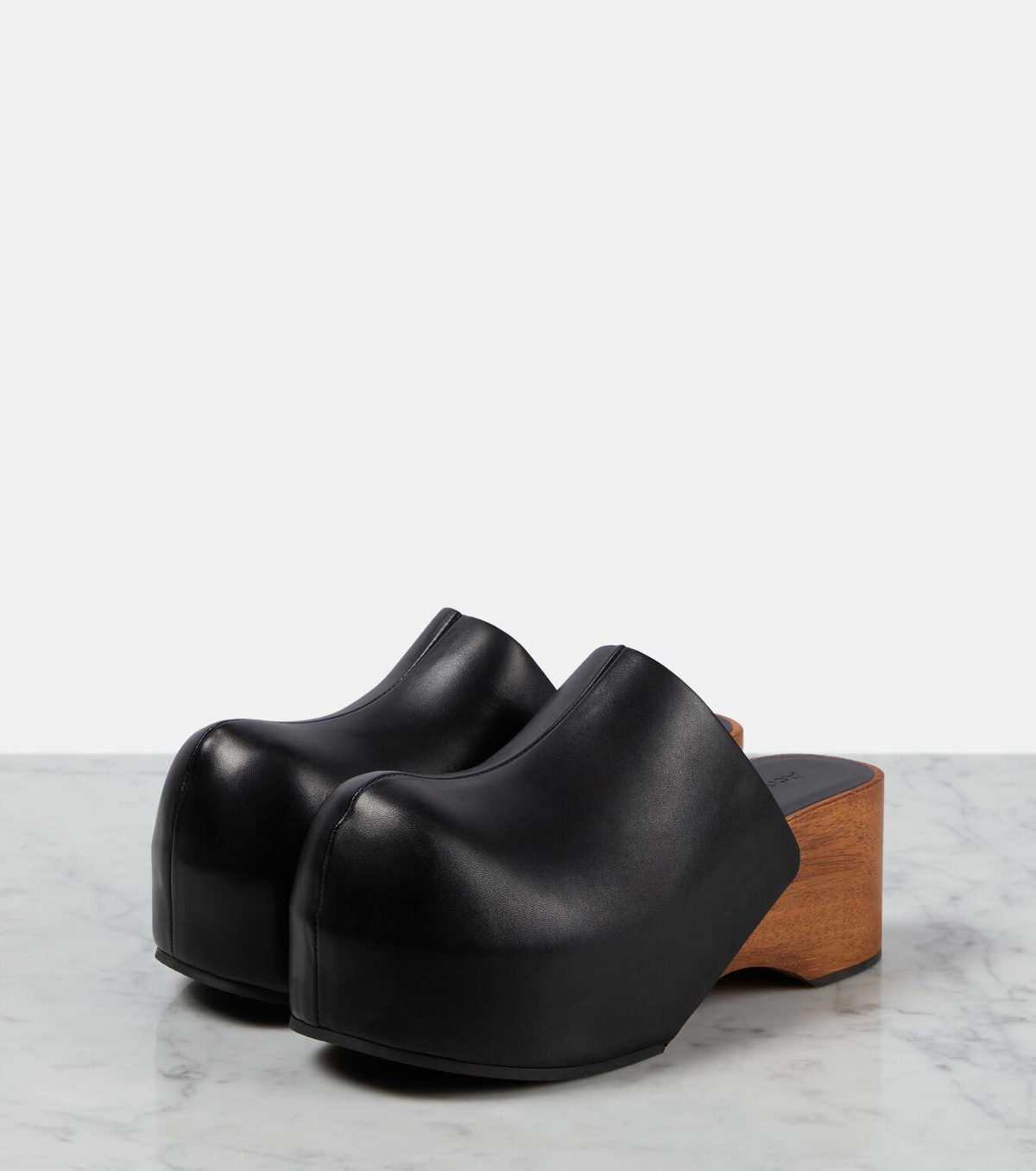 Acne Studios Leather clogs Acne Studios