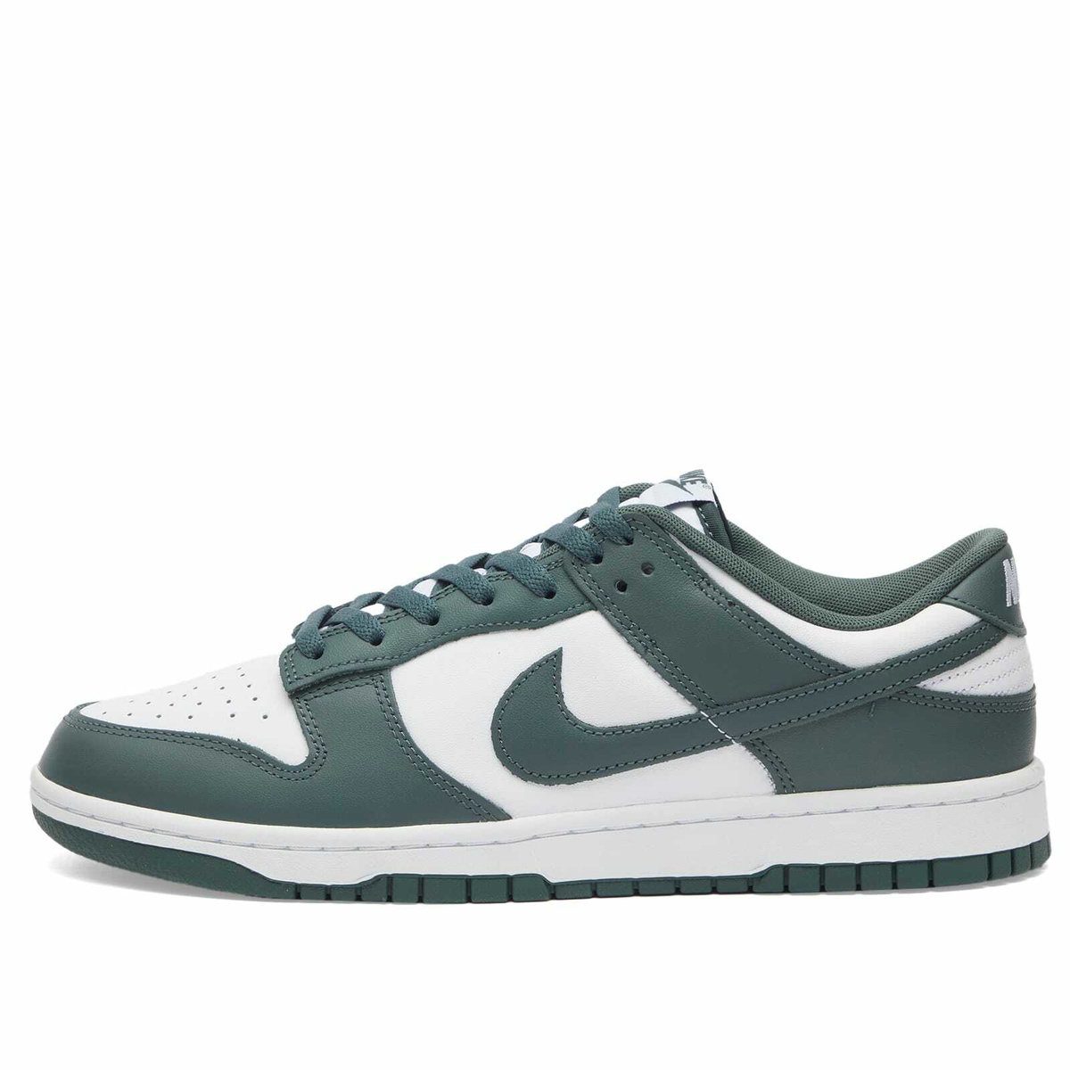 Nike Dunk Low Retro Sneaker in Green/White Nike