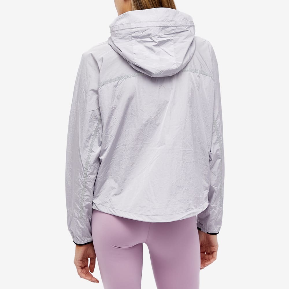 Varley Women's Terrace Windbreaker Jacket in Metallic Ash Grey Varley