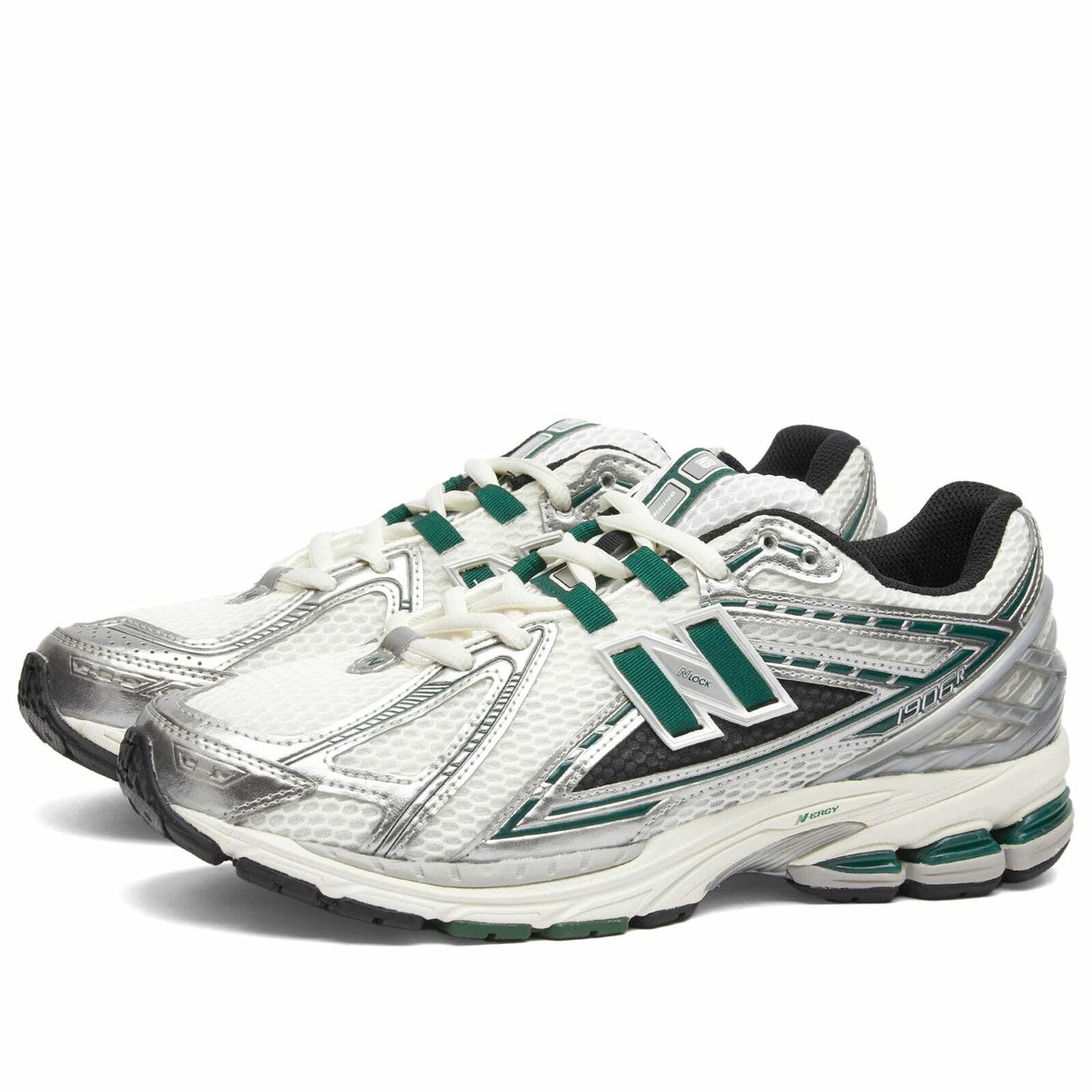 New Balance M1906REU in Silver Metallic New Balance