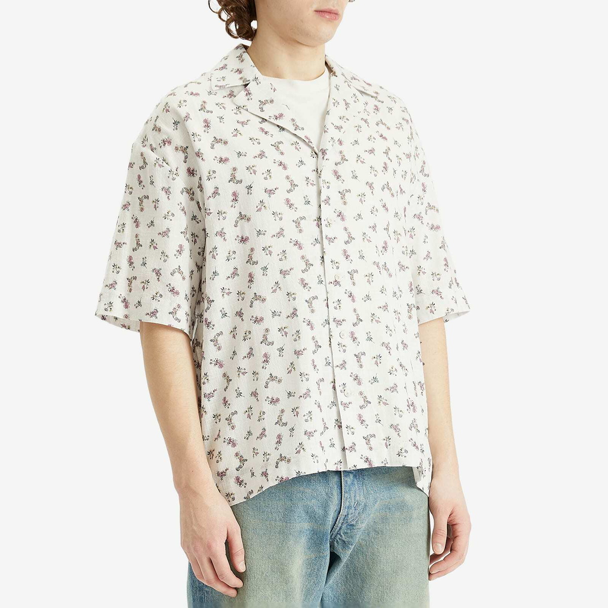 Won Hundred Men's Desmond Flower Vacation Shirt in White Flower Won Hundred