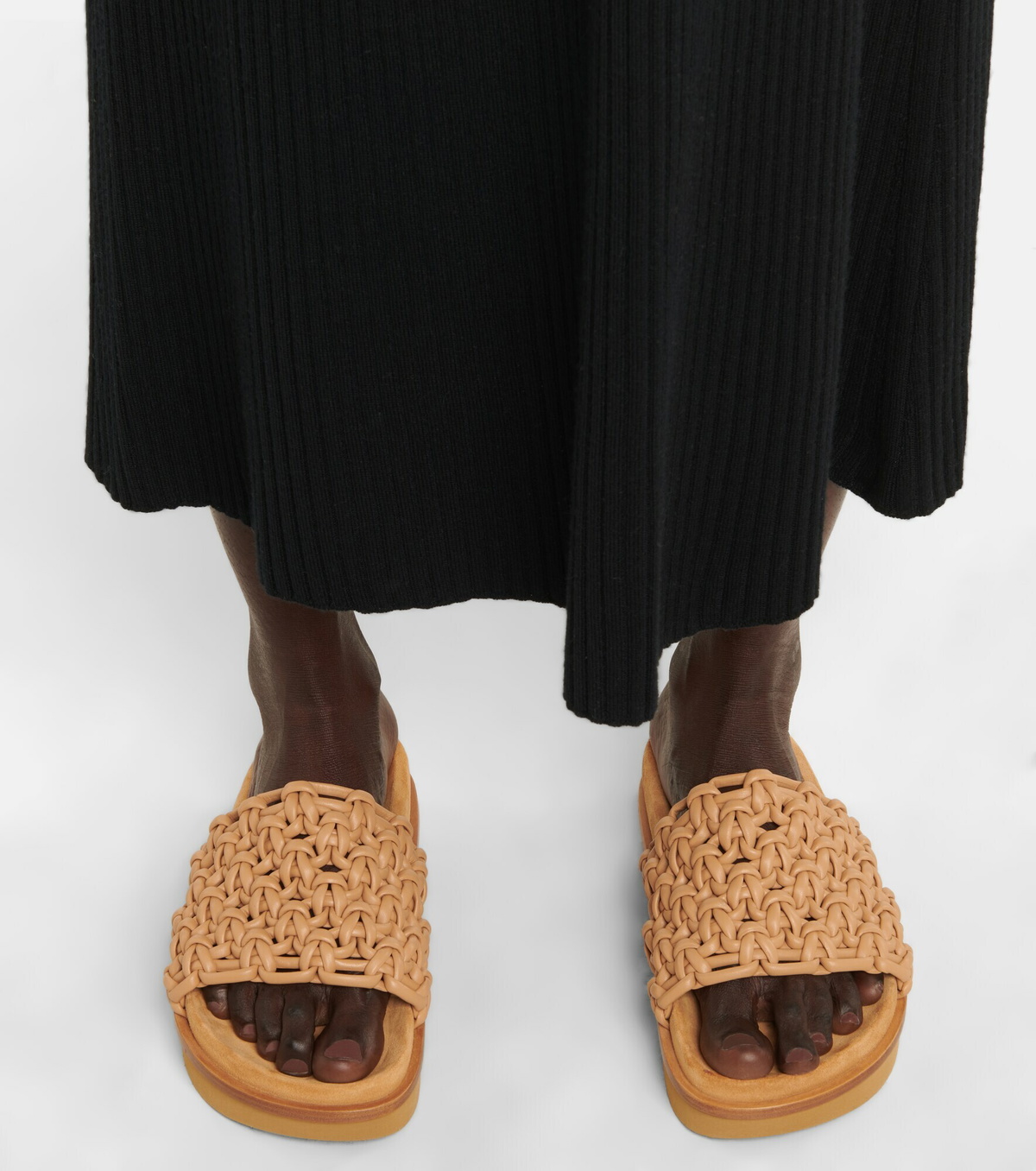 Chloe - Wavy woven leather slides Chloe