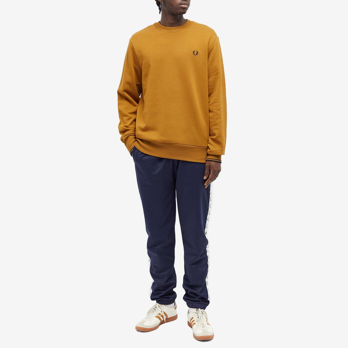 Fred Perry Men's Crew Sweat in Dark Caramel Fred Perry
