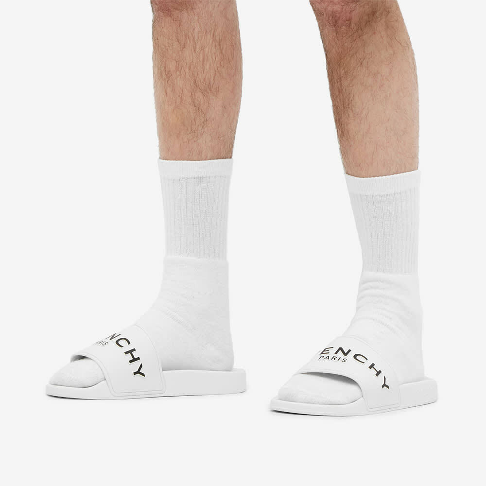 Givenchy Men's Logo Slide in White/Black Givenchy