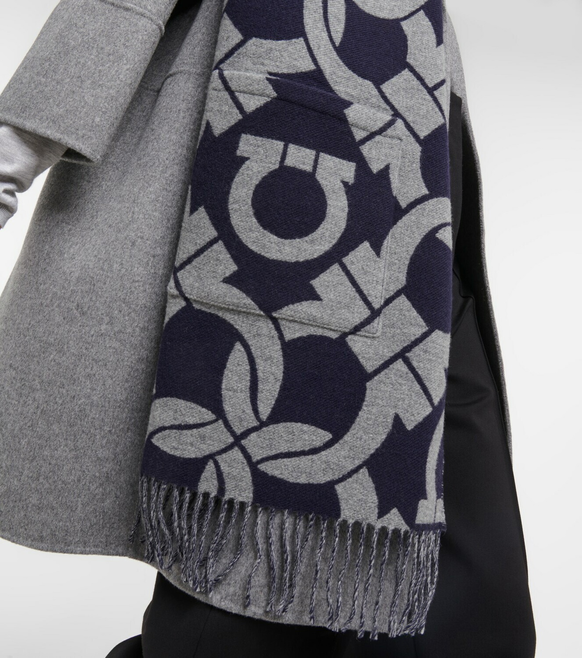 Ferragamo - Logo fringe-detail wool scarf Salvatore Ferragamo