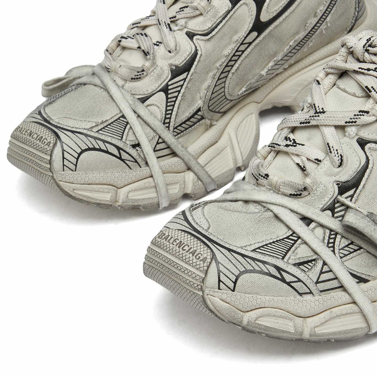 Balenciaga Men's 3XL Sneaker in Beige Balenciaga Balenciaga Men's 3XL Sneaker in Beige Balenciaga
