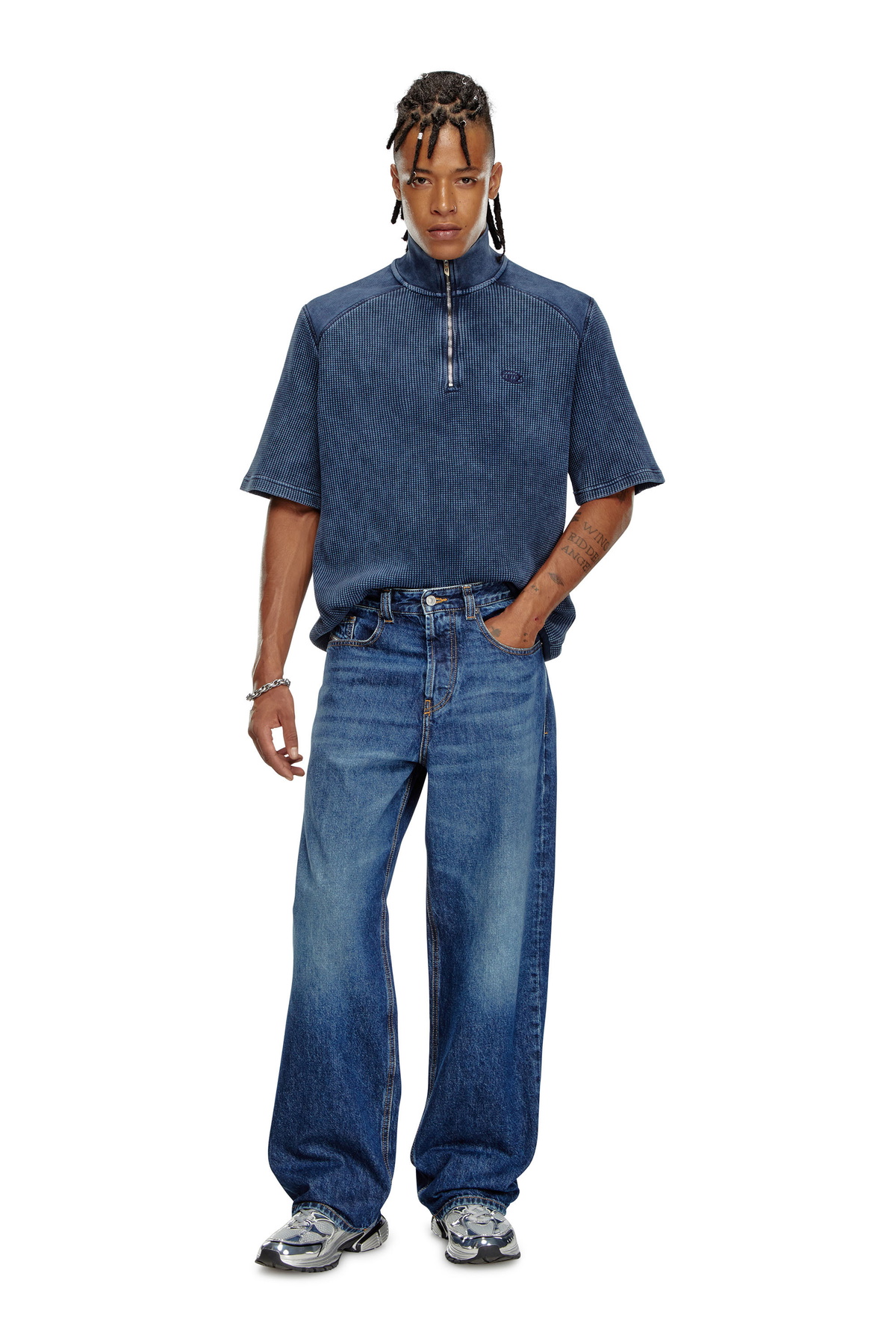 Diesel Relaxed Jeans - 2001 D-Macro - Jeans Mens in Blue Diesel