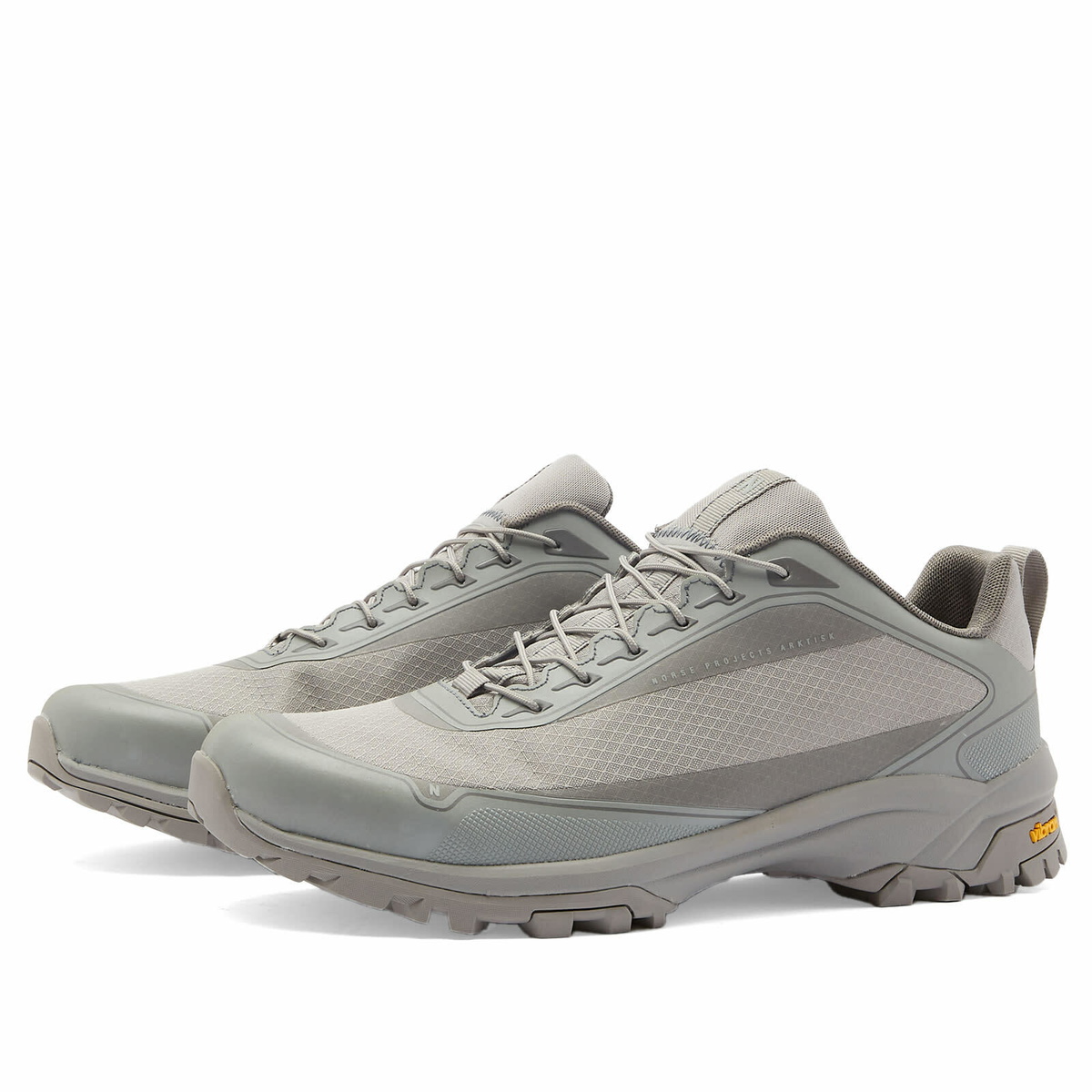 Norse Projects Men's Laced Up Runner V02 Sneakers in Warm Grey Norse ...