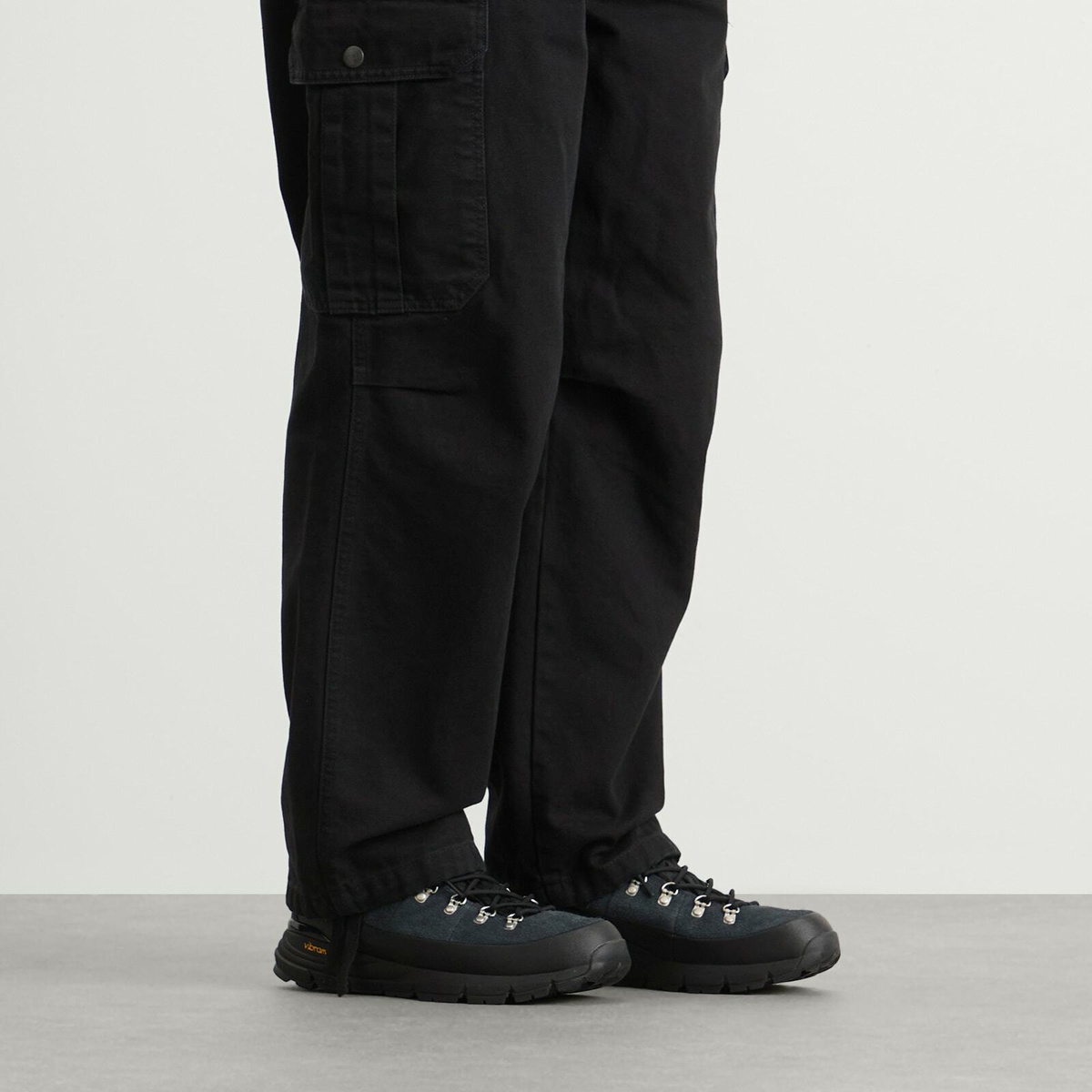 Danner Men's Mountain 600 ID Gore-Tex Hiking Boots in Jet Black Danner