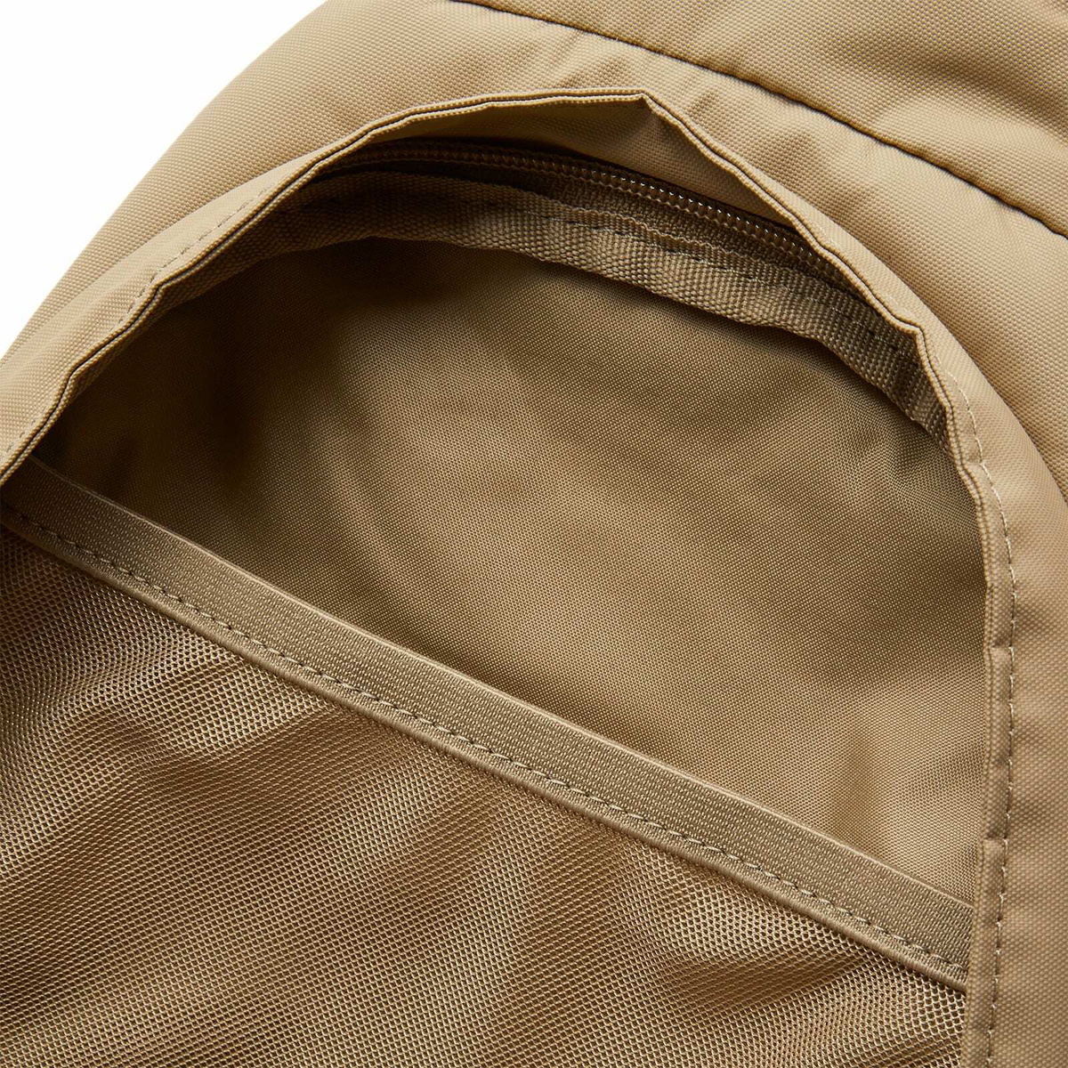 Nike Sportswear Essentials Bag in Khaki/Sandrift Nike