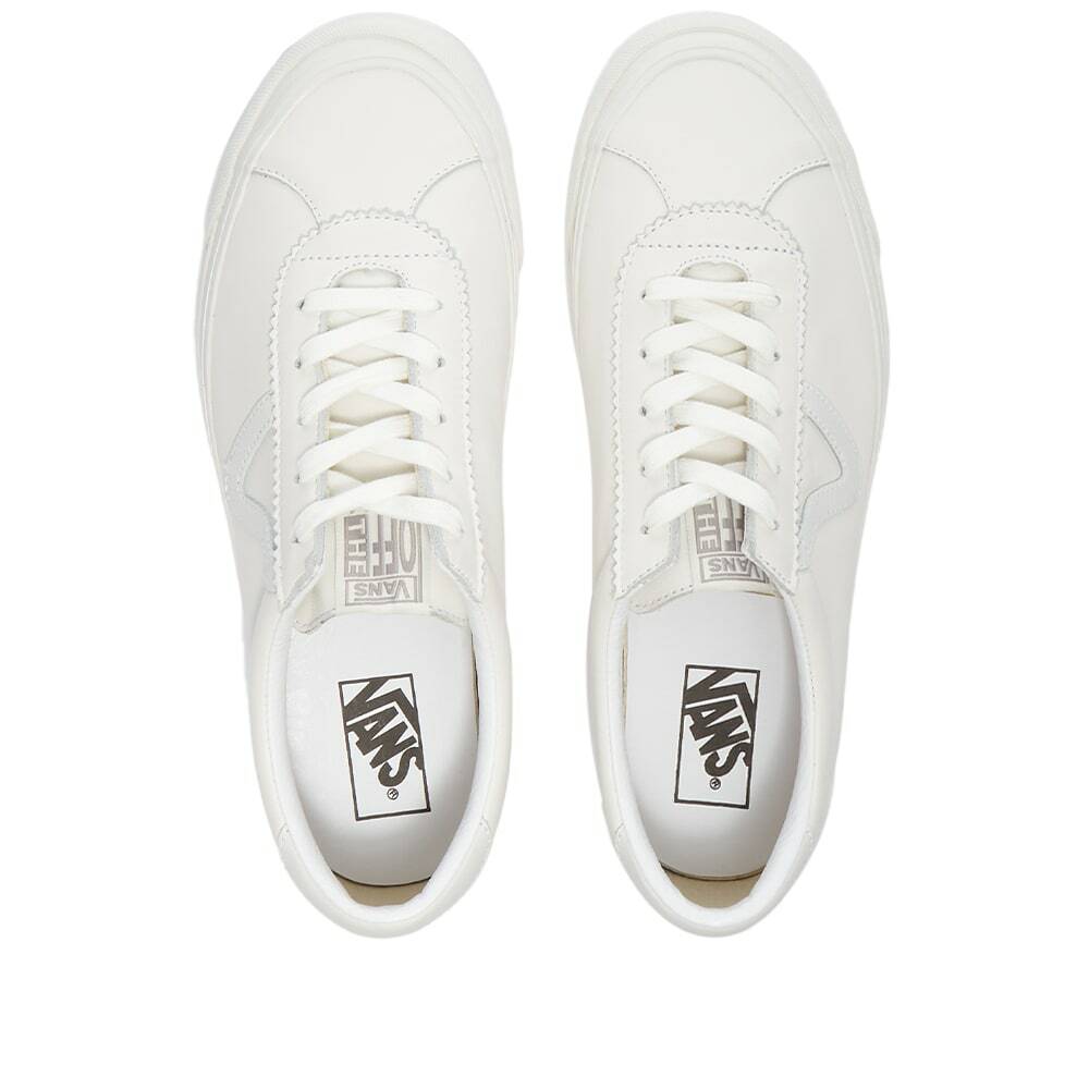 Vans Men's UA Style 73 DX Sneakers in Vintage Leather/White Vans