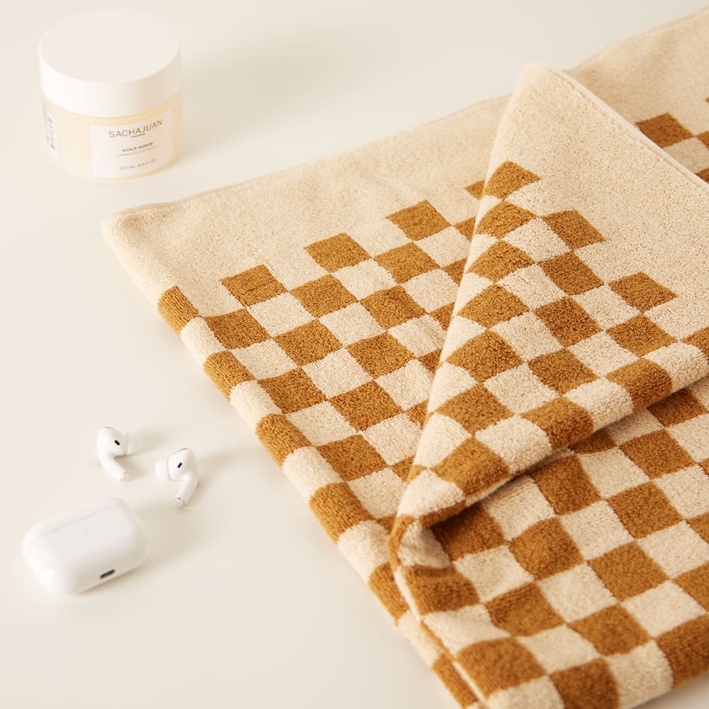 Baina Roman Pool Towel in Cedar/Sand Baina