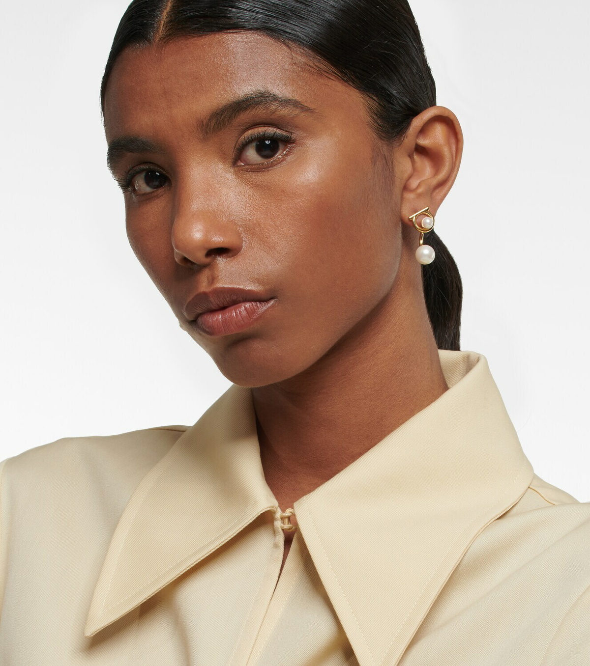 Ferragamo earrings store