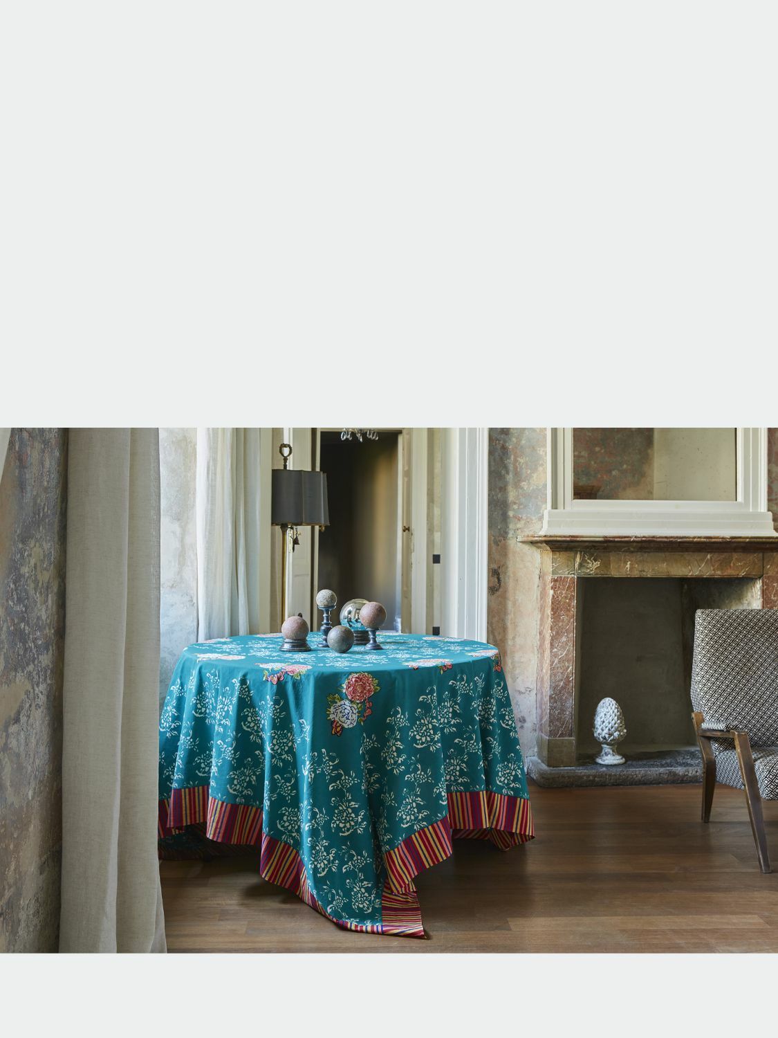 LISA CORTI Queen Green Kandem Tablecloth Lisa Corti