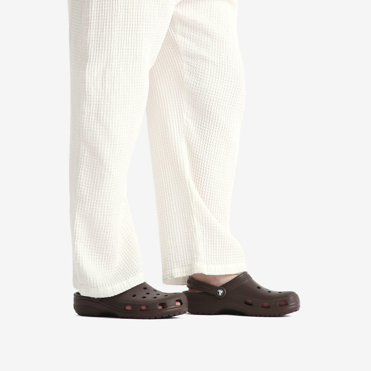 Crocs Women's Classic in Coffee Crocs