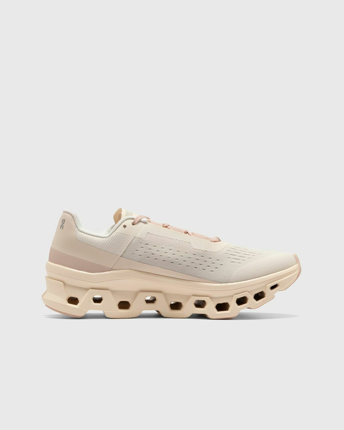 On Cloudmonster Pink Lowtop/Performance & Sports On