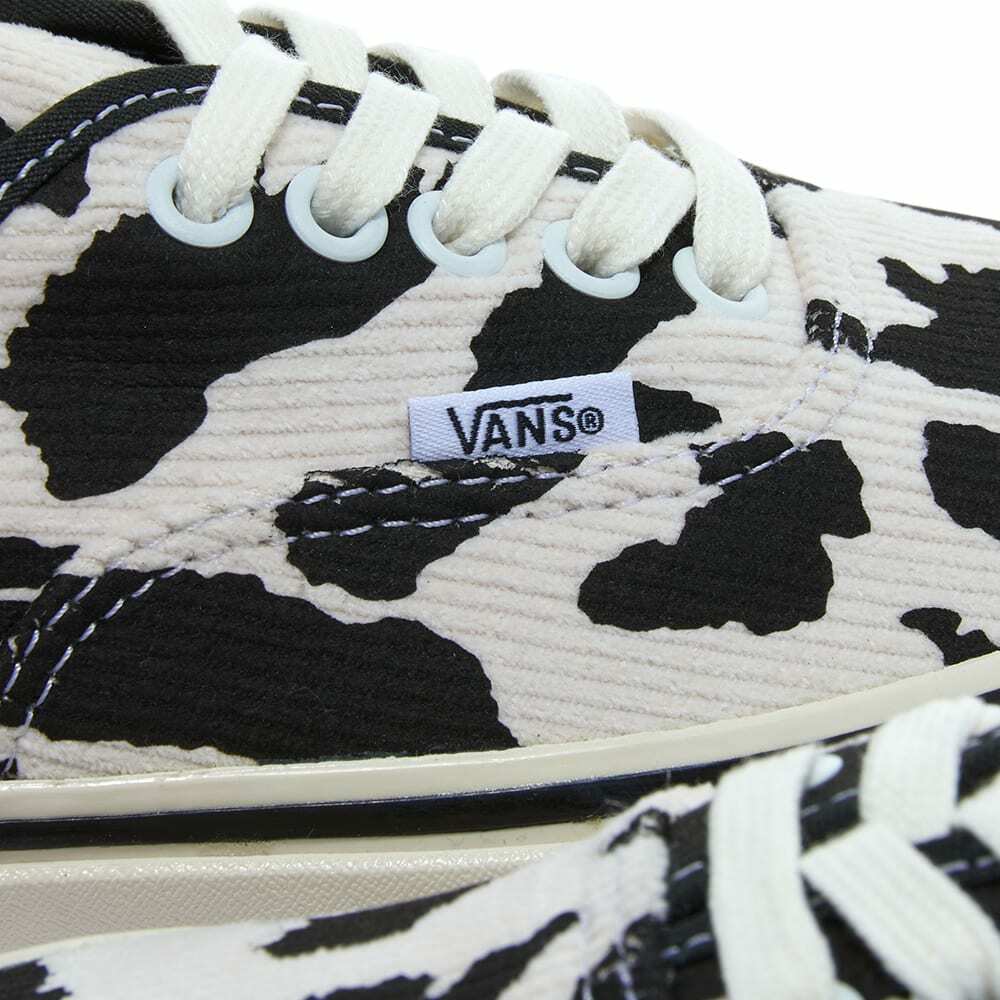 Vans Womens UA Authentic 44 DX Sneakers in White Corduroy/Cow Print Vans