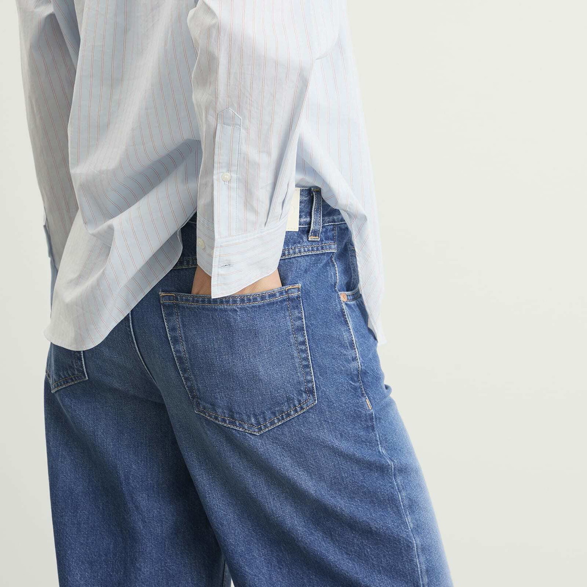 Closed Women's Nikka Boyfriend Jeans in Mid Blue Closed