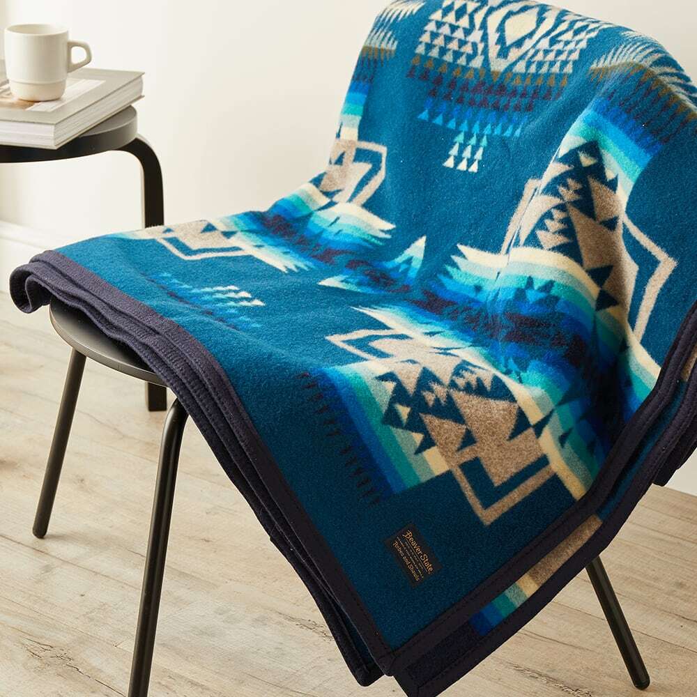 Pendleton Chief Joseph Jacquard Napped Robe Blanket in Aegean Pendleton