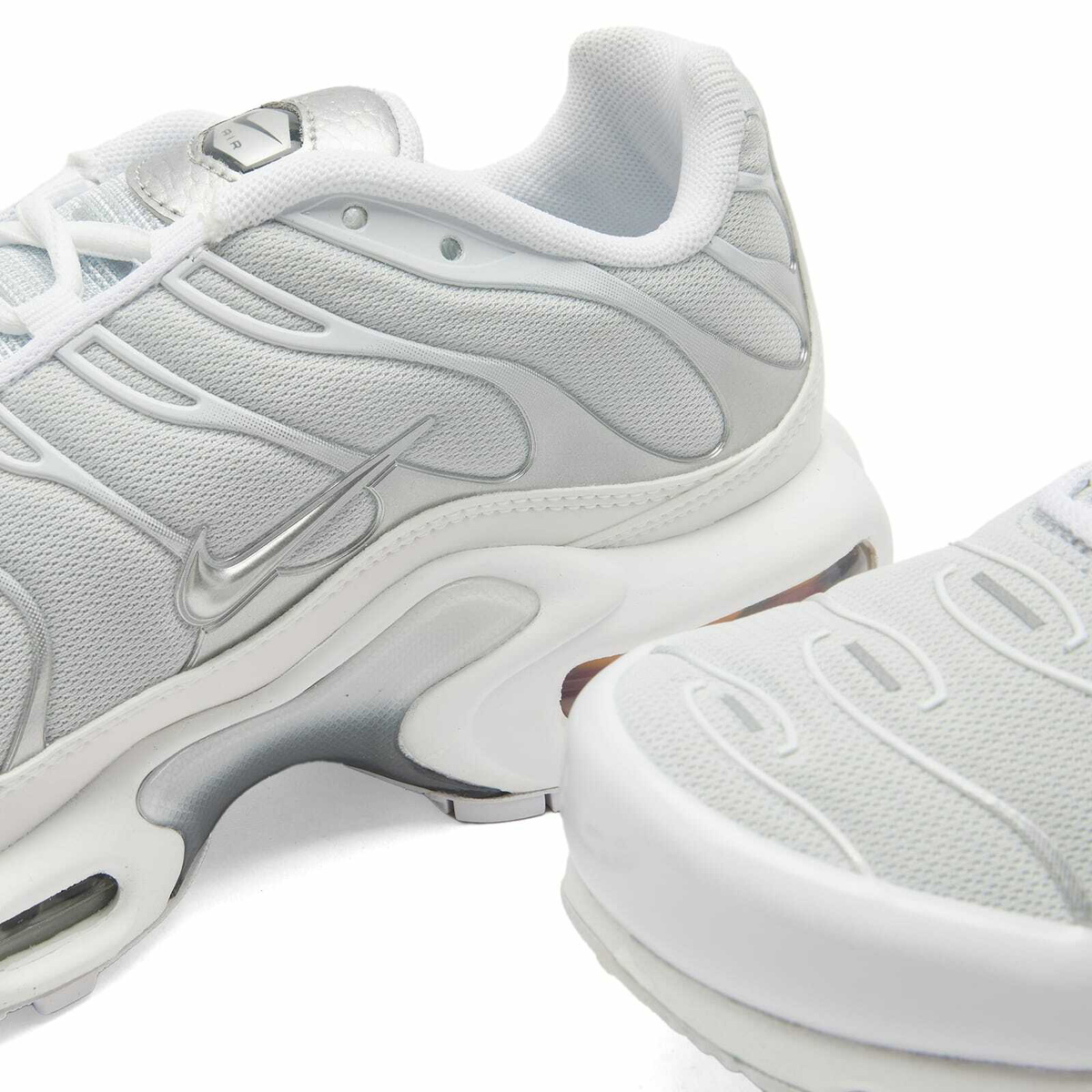 Nike Women's W Air Max Plus Sneakers in White/Pure Platinum Metallic ...