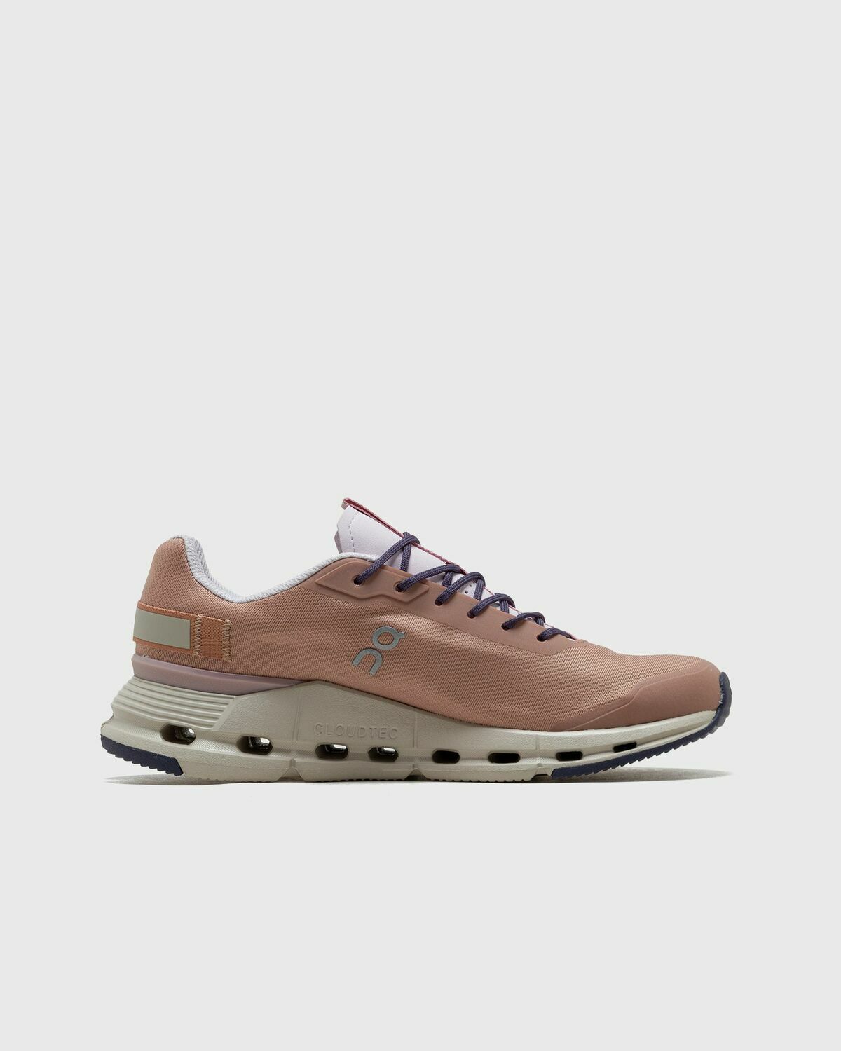 On Cloudnova Form Women Brown Lowtop/Performance & Sports On