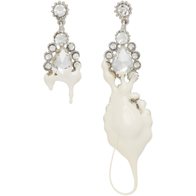 Ottolinger Off-White Dipping Asymmetrical Earrings Ottolinger