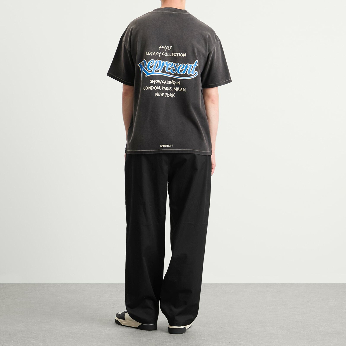 Represent Men's Showcasing T-Shirt in Stained Black Represent